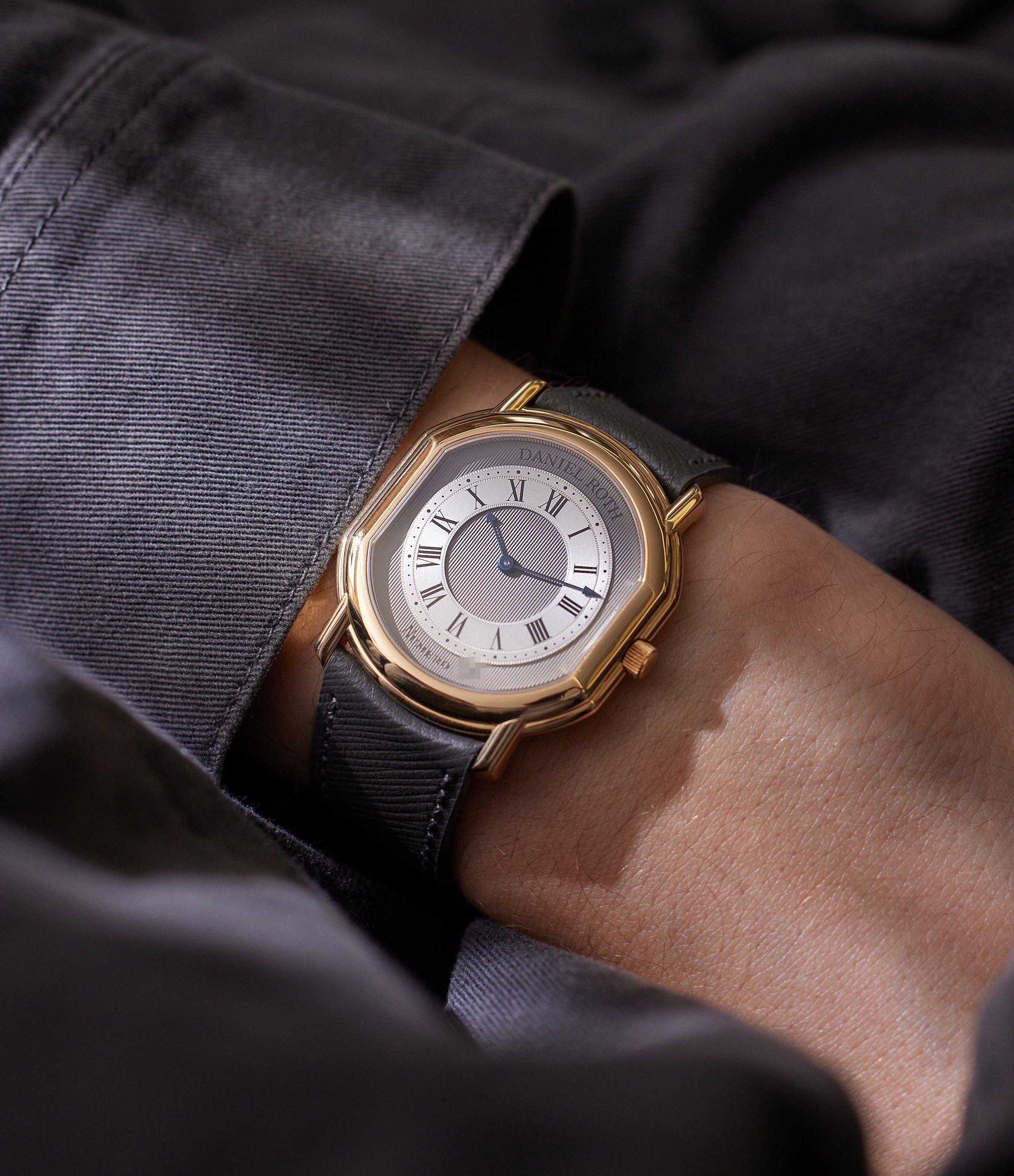 C107 | Yellow Gold | Buy rare Daniel Roth – A COLLECTED MAN