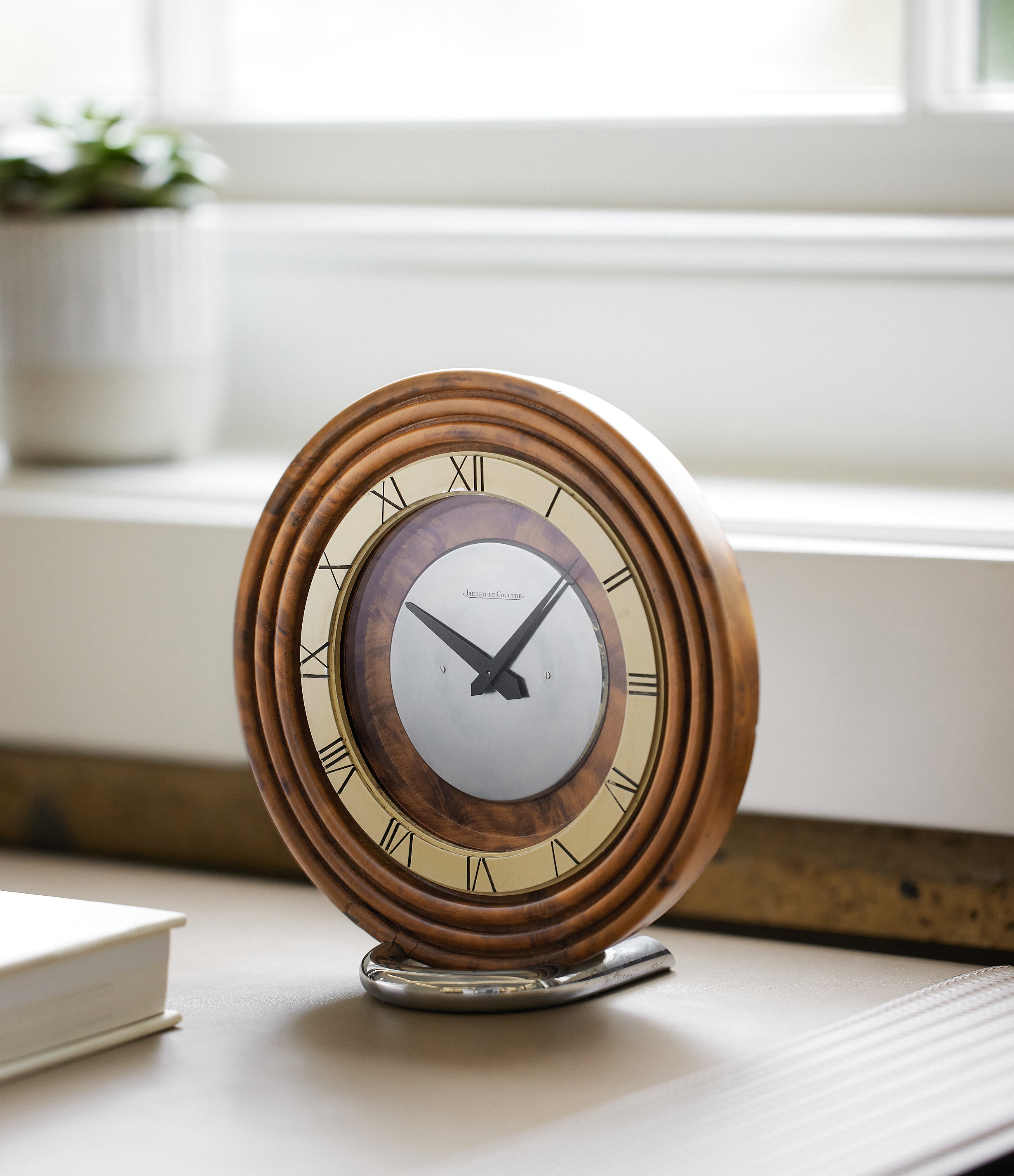 Wooden Desk Clock | Buy rare Jaeger-LeCoultre – A COLLECTED MAN